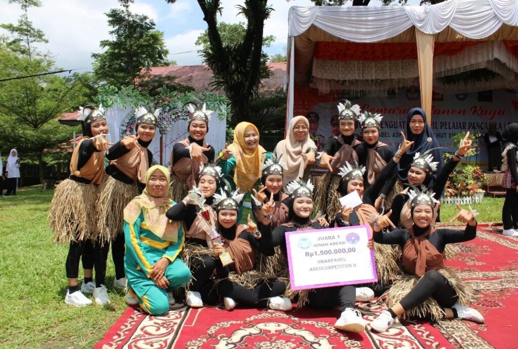 Selamat ! SMANJU meraih juara 1 dan 2 senam kreasi dalam ajang Aseo Competition – SMA Negeri 7 ...